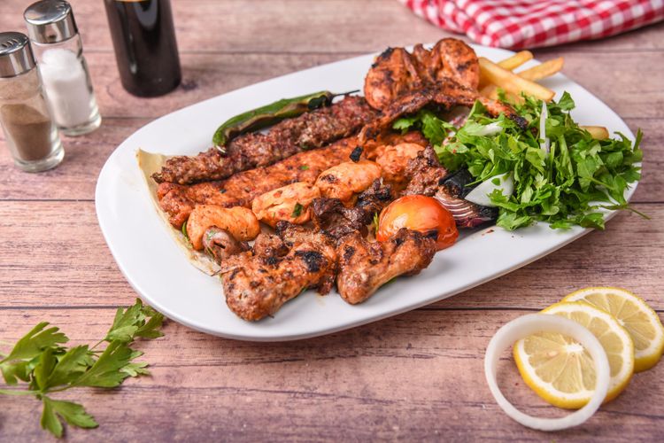 Aldeek Alromie Restaurant - Al Deek Al Romie Grill