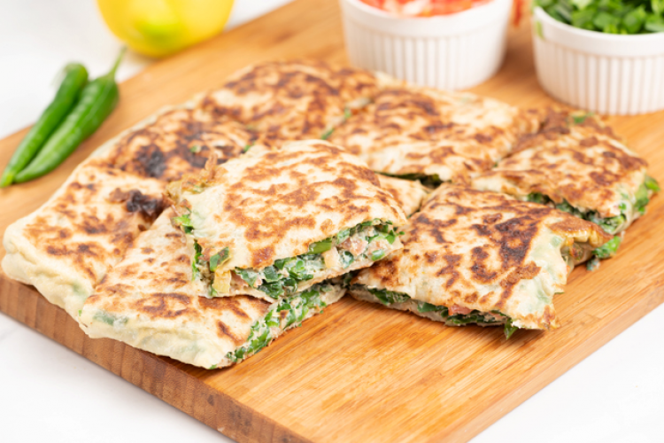 Masoub algadri - Salty mutabbaq with cheddar cheese