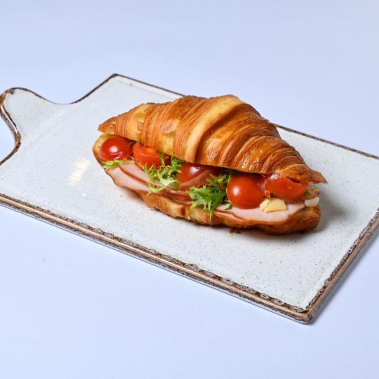 Diplomat Sweets - Turkey sandwich