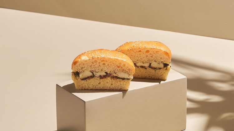 NAMQ CAFFEE - Halloumi sandwich