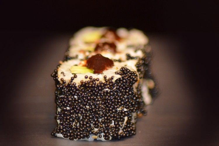 Gold Sushi Club - Maki Rolls 8 Pcs 🍱