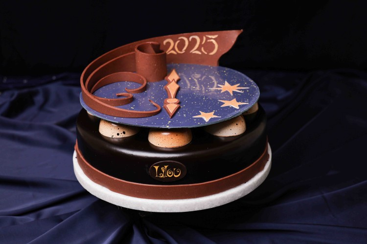 Lilou Artisan Patisserie - New Year Cake 2025